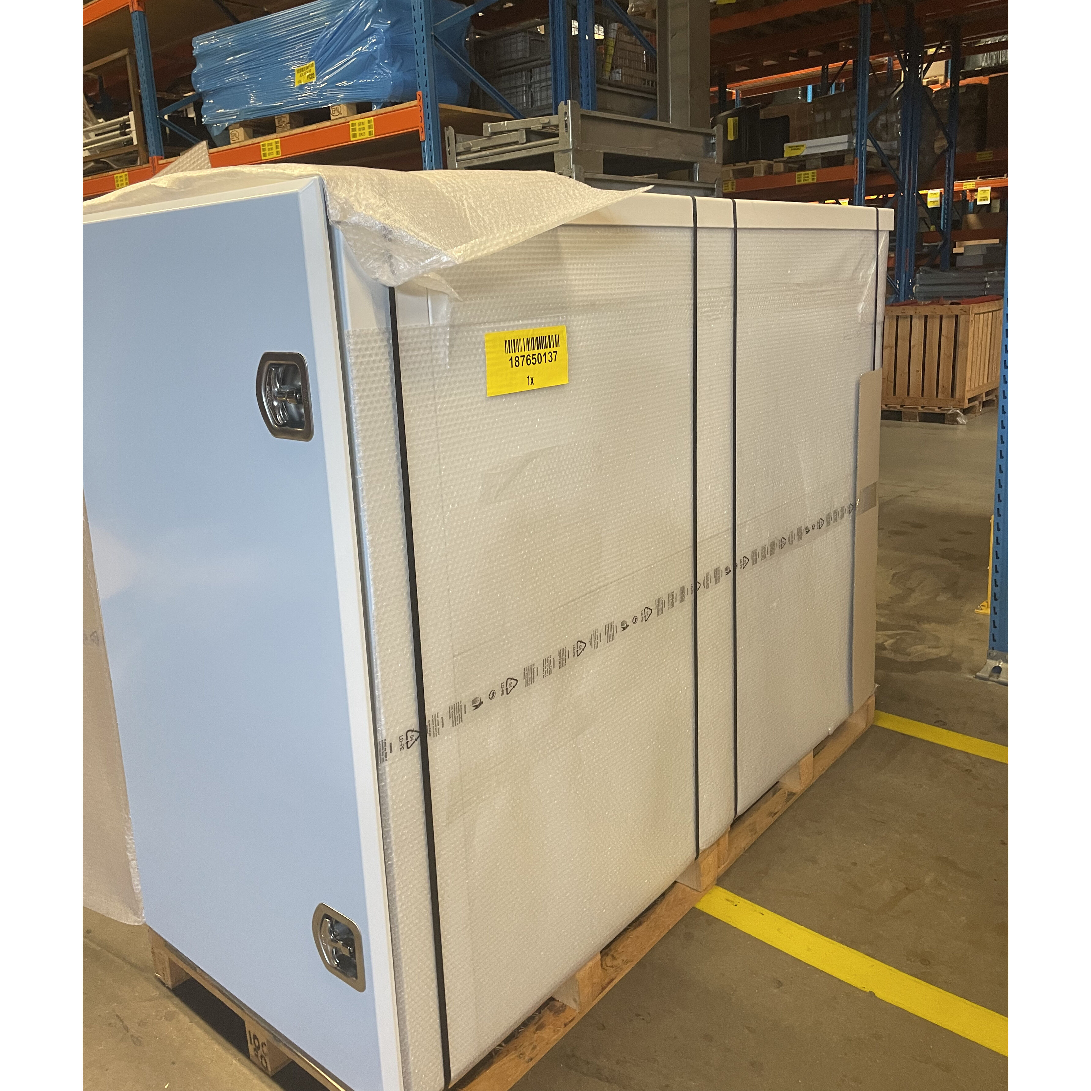 Bawer retro cab toolbox - 800 x 1450 x 2000 mm (WxHxD) - aluminum ...